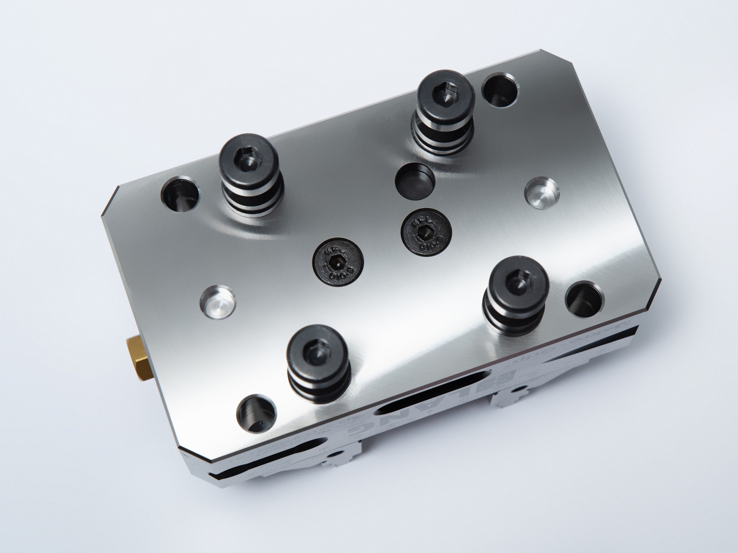 48120-77: Makro•Grip® 5-Axis Vise | LANG Technik